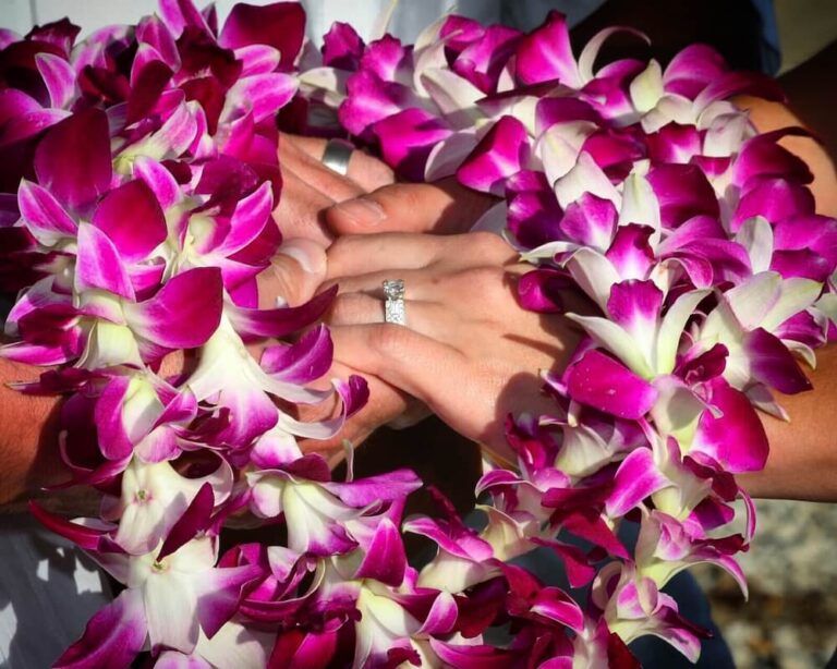 How to Get Leis at Maui Airport (2023) - Hawaii Travel Spot