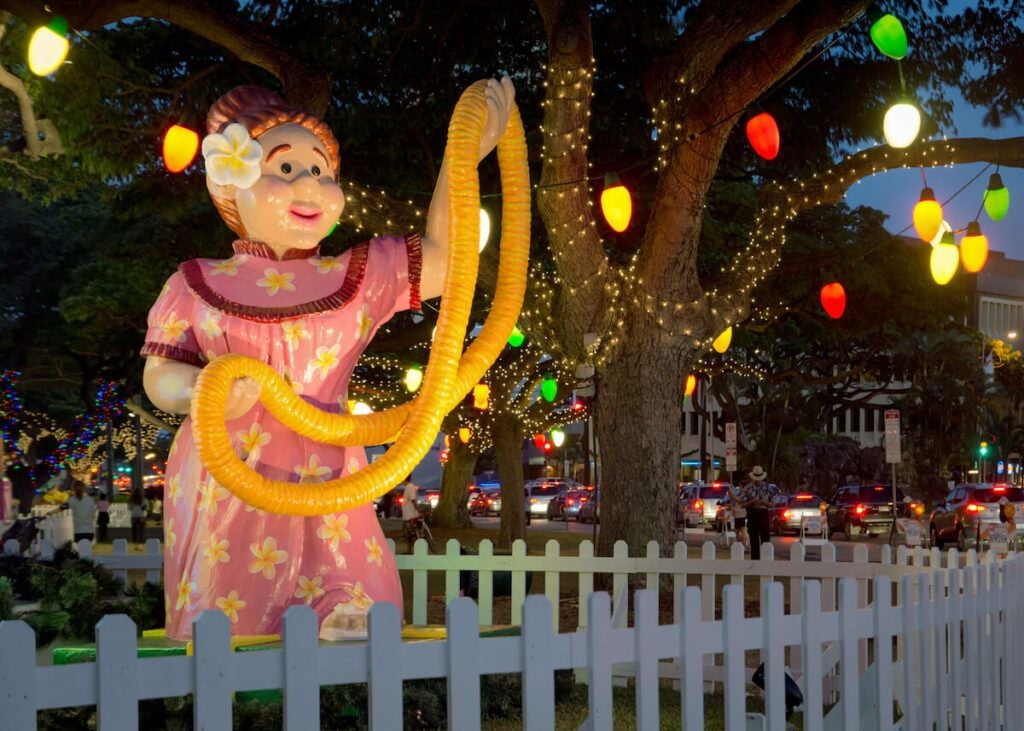 Waikiki Christmas Activities for Visiting Oahu in December (2023)